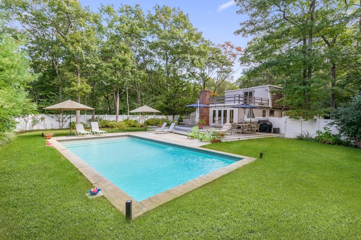 Secluded Southampton Cottage Heated Saltwater Pool - The Hamptons, NY