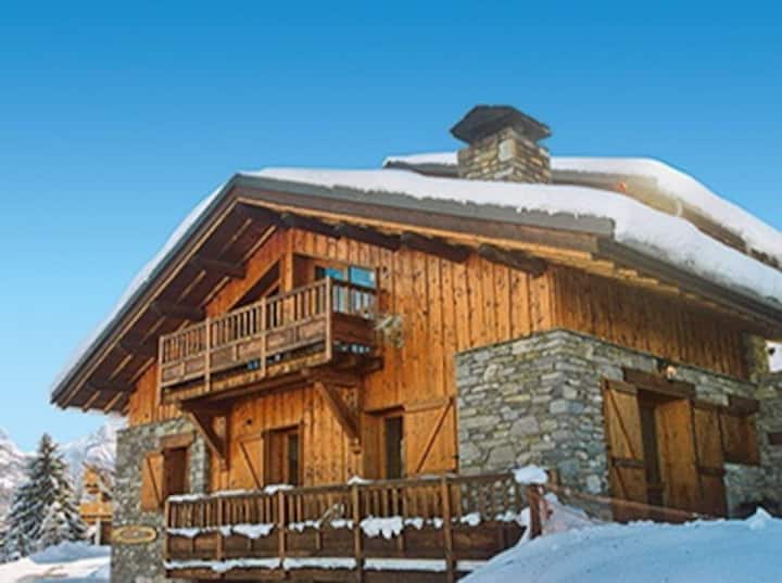 Chalet Avec Jacuzzi 
La Plagne Tarentaise - Arc 1800