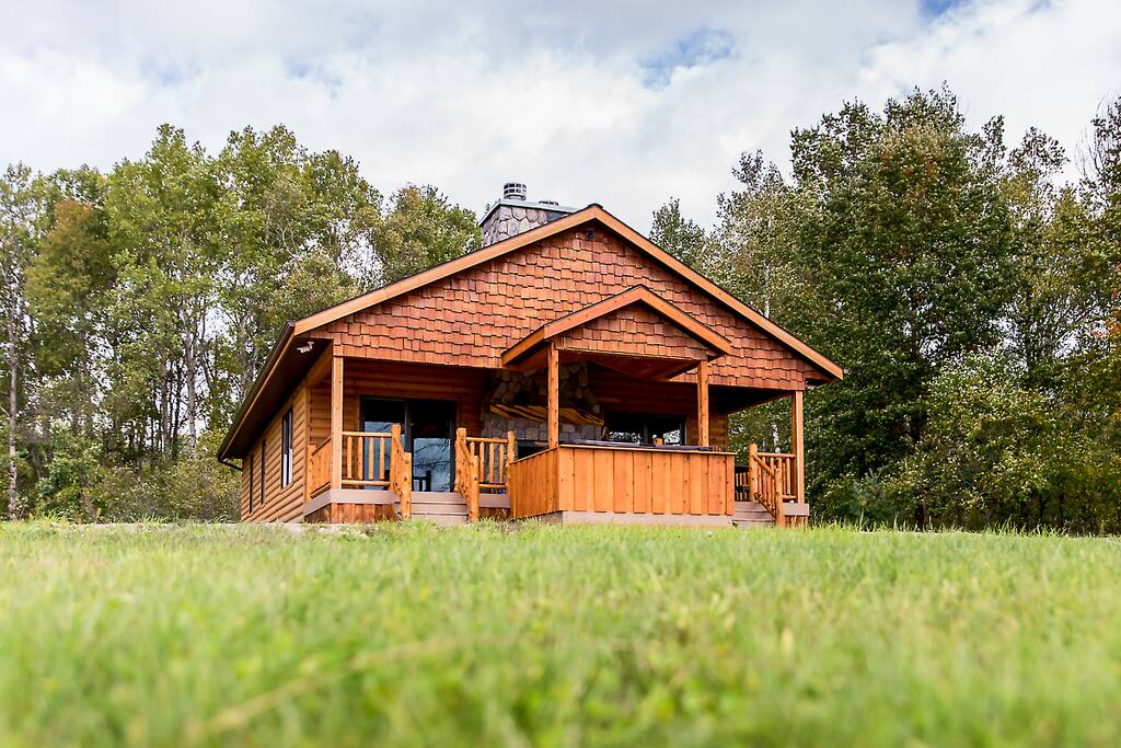 THE LAKE COTTAGE at Meemo's Farm - Houses for Rent in Hersey, Michigan ...