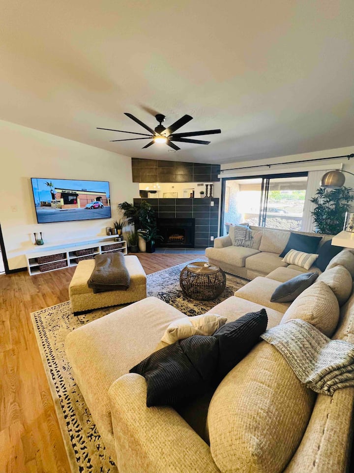 Modern 2 Bdrm Condo In Best Scottsdale Location! - Scottsdale, AZ