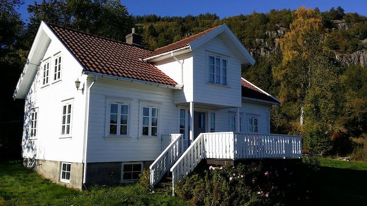 Idyllisk Sommerhus På Sørlandet - Spangereid