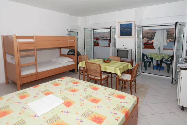 Spacious A2 Apartment With Sea View - Pag