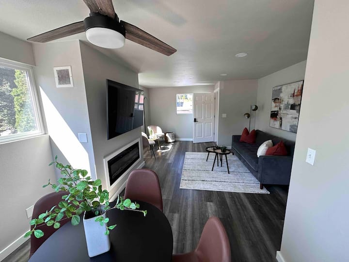 Cute 1 Bedroom Apartment - Seattle-Tacoma Airport (SEA)