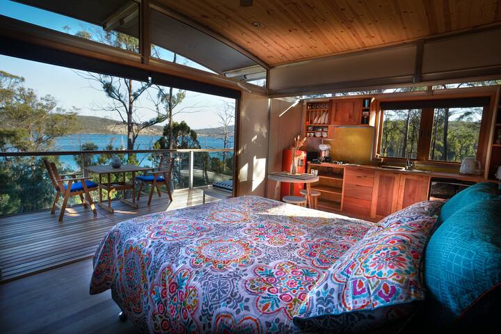 Free Spirit Pods - Blue Wren Pod - Bruny Island