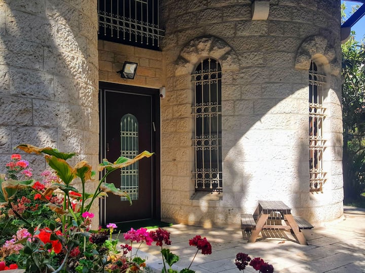 Kosher Mehadrin Shomer Shabbat Ramot Villa - Jerusalem