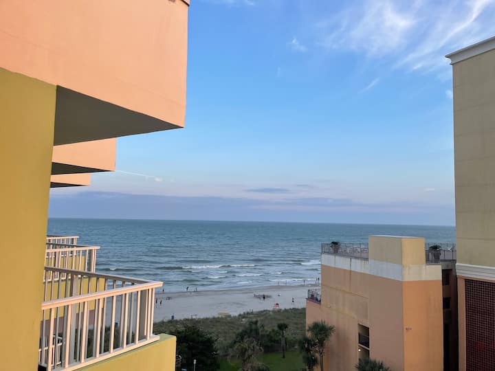 Spacious 1 Bedroom Condo With Ocean View Balcony - 머틀 비치