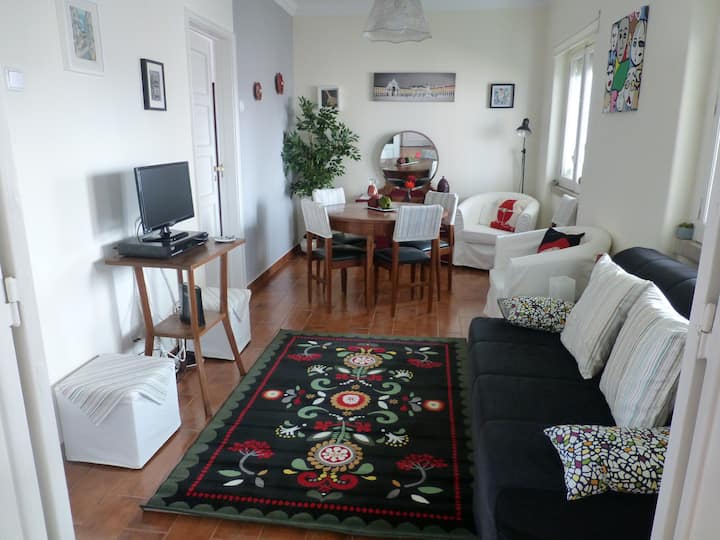 Central Apartment In Estefânia With View&sunroom - Penha de França
