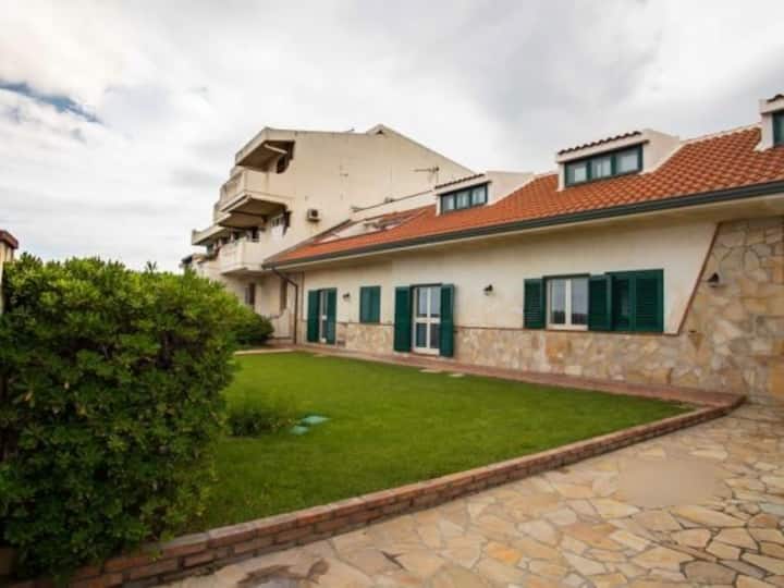 Accogliente Appartamento A Mare - Barcellona Pozzo di Gotto