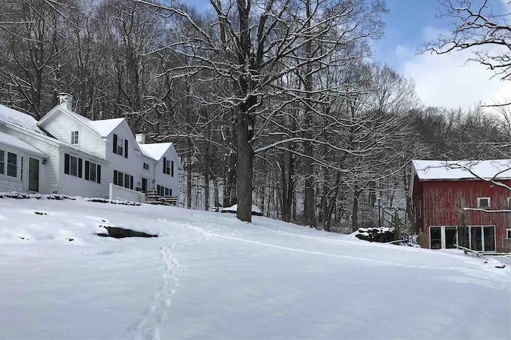 Beautiful Farmhouse Nature Escape 90 Min From Nyc - Dutchess County, NY