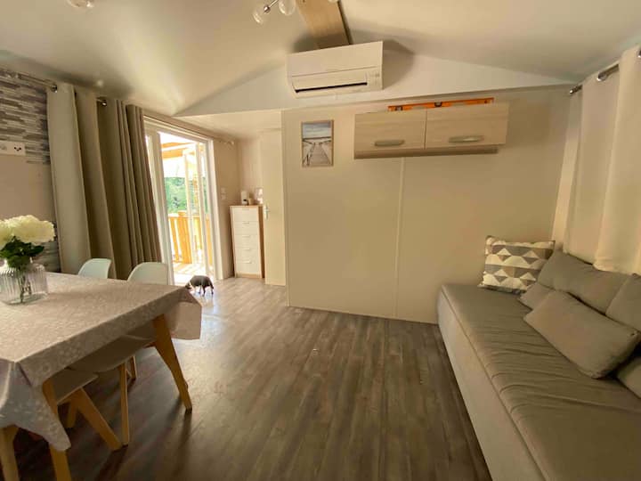 Mobilhome Avec Piscine Privée . - Marignane