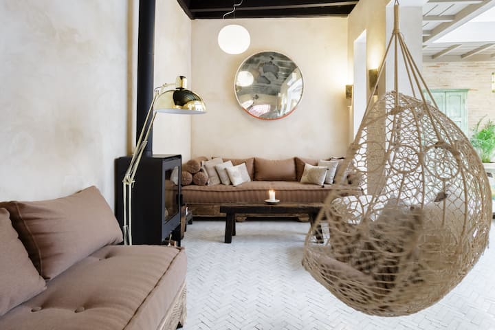 Chic, Historic, City Home To Enjoy With Family & Friends. - Sevilla