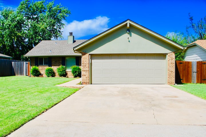 Crawford On Pawnee. Yukon/mustang/w. Okc, 73099 - Yukon, OK