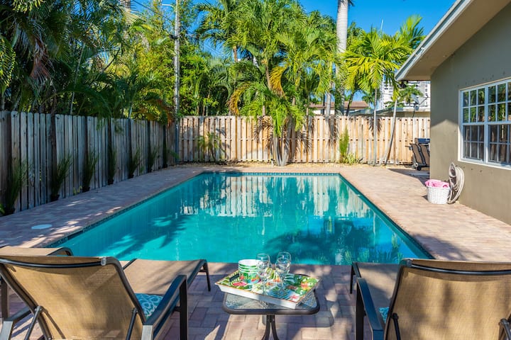 Seaward Villa -  Tropical Hideaway Mins To Beach - Lauderdale-by-the-Sea, FL