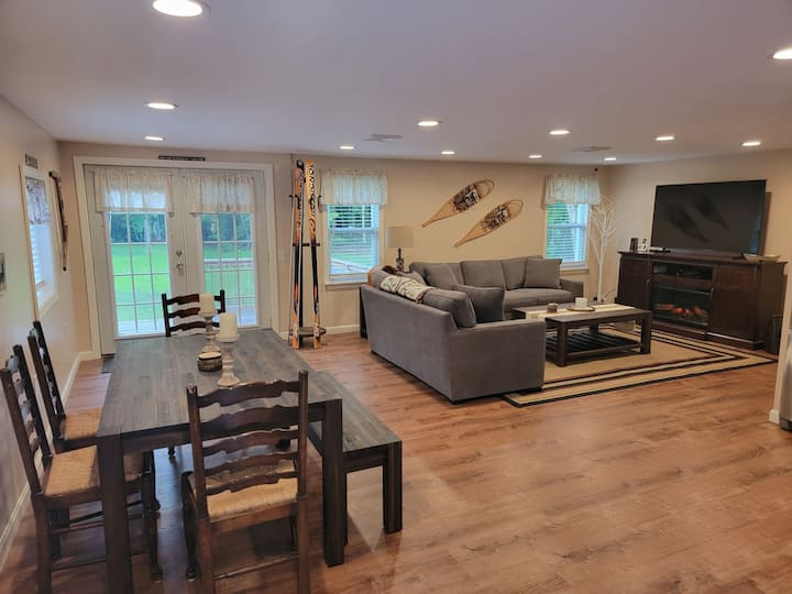 Relaxing 
2 Bedroom, 2 Full Bath Home, Sleeps 6 - Waterville Valley, NH
