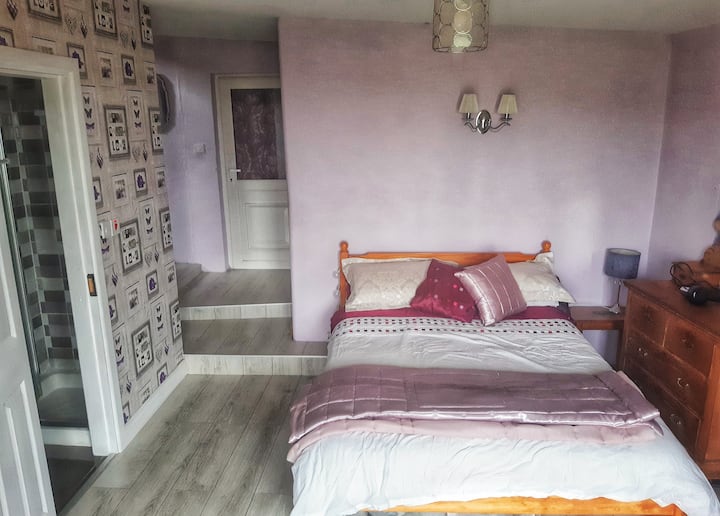 West Cork Getaway. 5 Mins Walk From Beach - Clonakilty