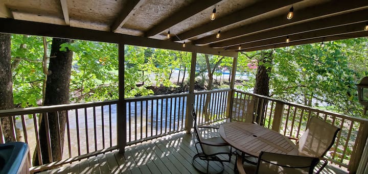 On The Hooch In Helen! Dog Friendly - Helen, GA