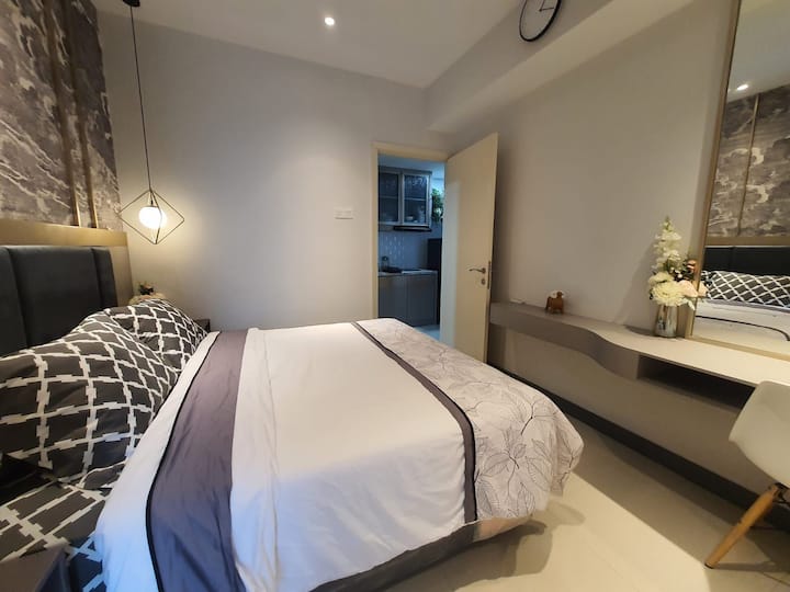 Benson 2br F Pakuwon Mall Wi-fi Hotwater Netflix - Surabaya