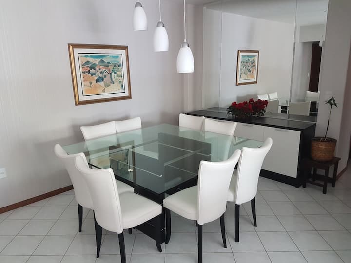 Apartamento Quadra Mar, Meia Praia. - Itapema
