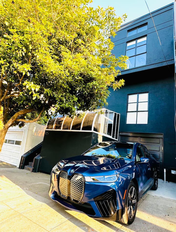 Large 1 Bedroom Suite With Sunroom In Cole Valley - San Francisco, CA