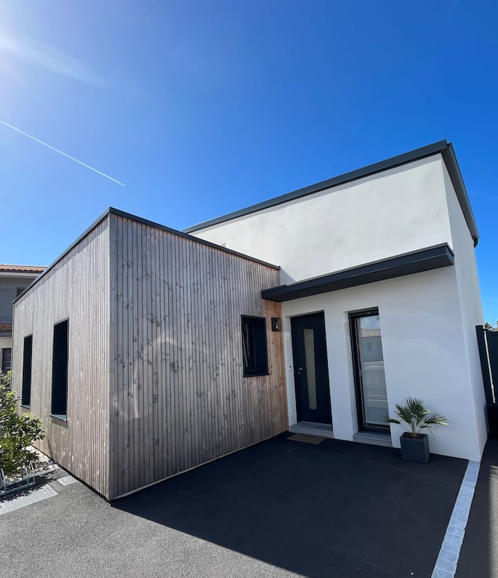 Maison De Vacances Proche Plage - 5 Personnes - Brem-sur-Mer