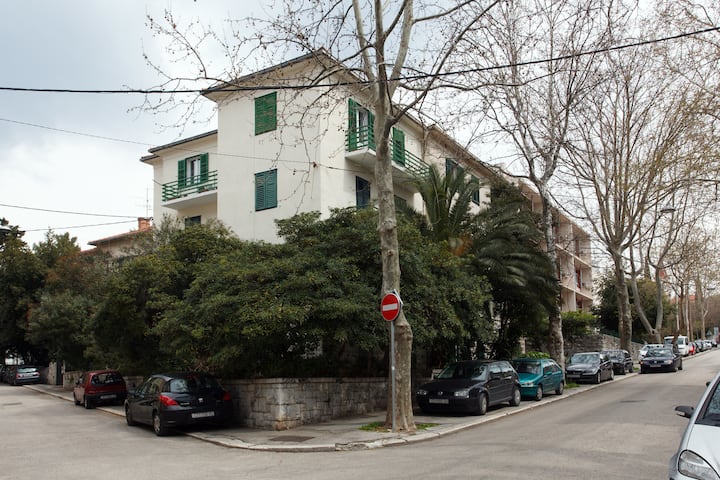 Well Located Apartment Near Beach - Split