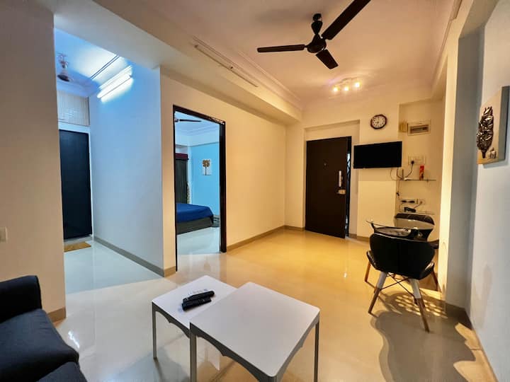 Cozy By The Village(near Lilavati Hospital) - Mumbai