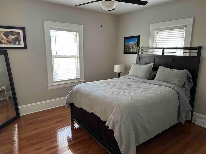 2 Bedroom, 2 Private Baths Within 1 Mile Of Duke. - Durham, NC