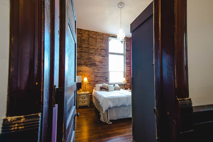 Legacy Guest Suites - El Paso, IL