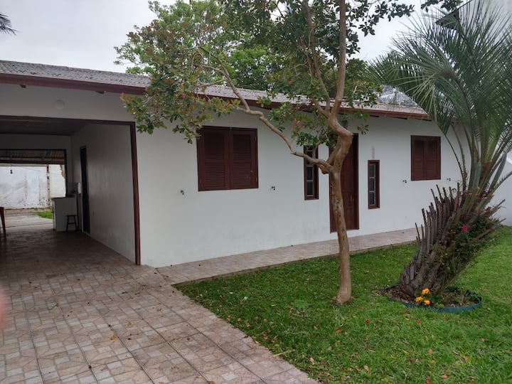 Casa Com Estacionamento Incluso - Torres