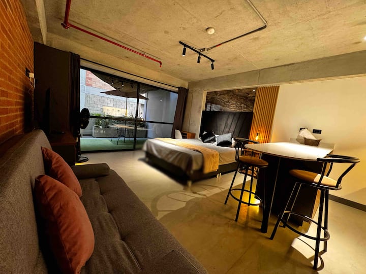 Amazing Industrial Loft With Terrace Vii - Medellín, Colombia