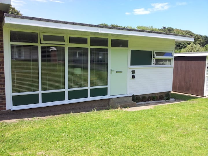 Nr Beach,77 Kings Chalet Park. Cromer. Norfolk. - Norfolk