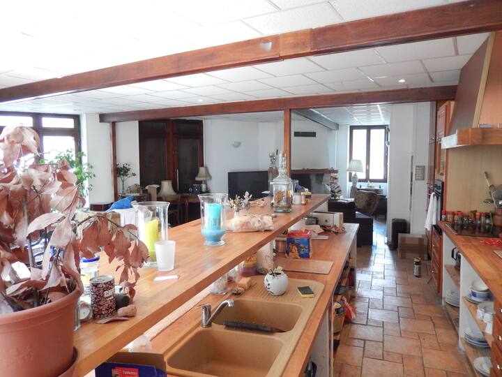 Petit Déjeuner Compris, Ancienne Maison En Pierre - Cuiseaux