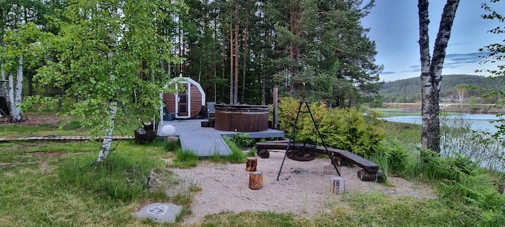 Cottage Whit Barrelsauna, Hot Tub, Rowboat & Relax - Norway