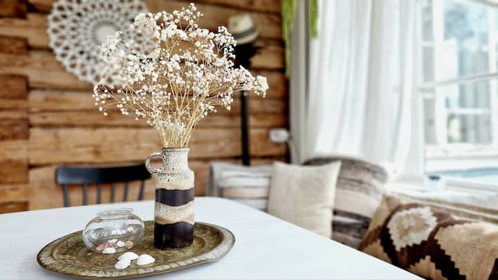 The World's Smallest And Cutest Lodging Villa Hut - Tuusula