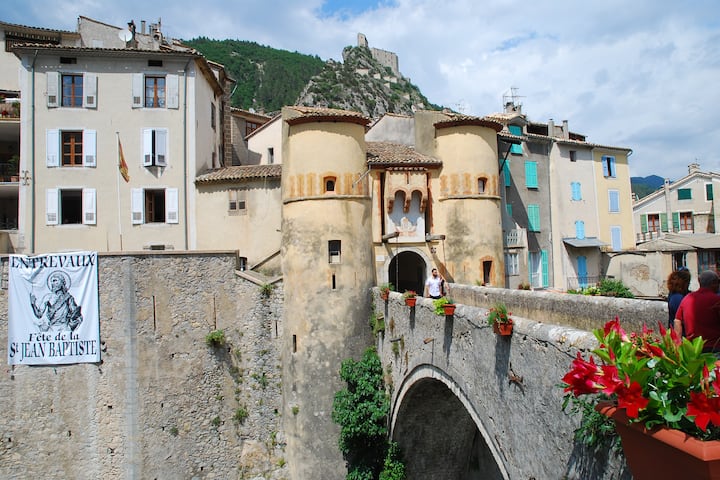 Appartement 2 Chambres Au Coeur Du Village - Entrevaux