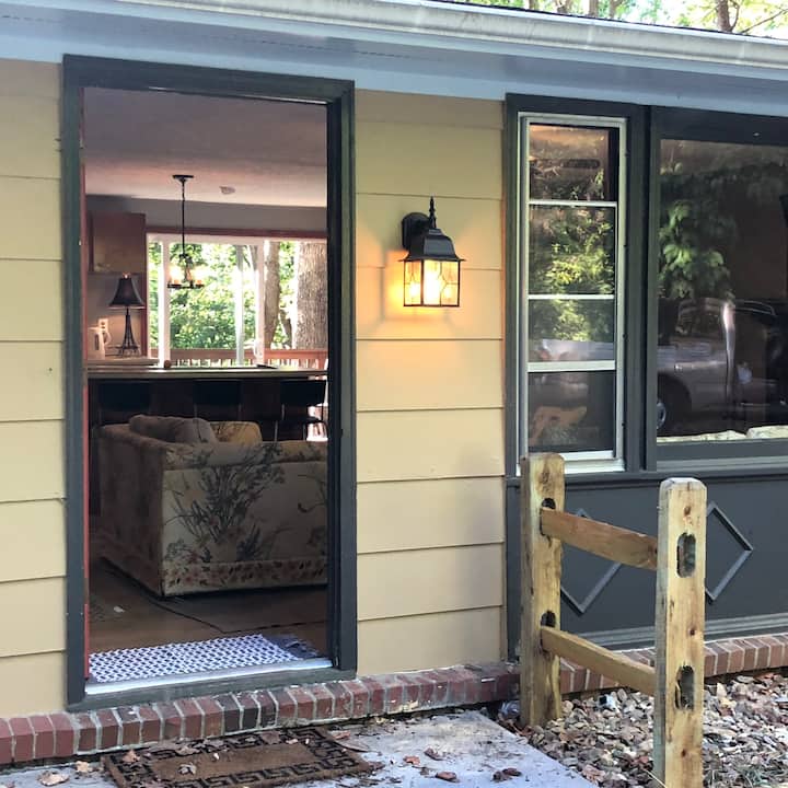 Winter Mountain Views, 2min Dwtn Columbus, Quiet - Tryon, NC