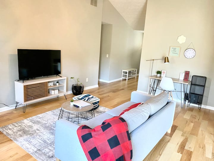 Family-friendly 4br/2 Ba Home With Spacious Yard - Flowery Branch, GA