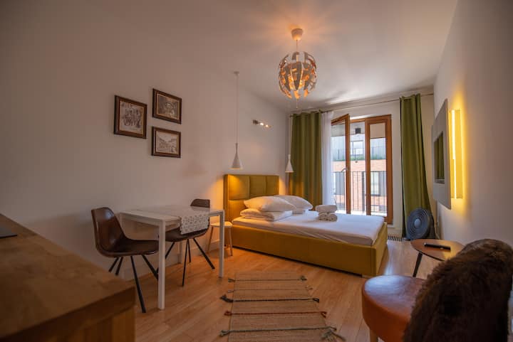 *Studio Z Balkonem*max2os, Darmowy Garaż - Krakow