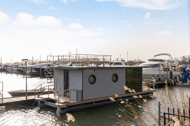 Overnachten Op Het Water In Een Houseboot - Dordrecht