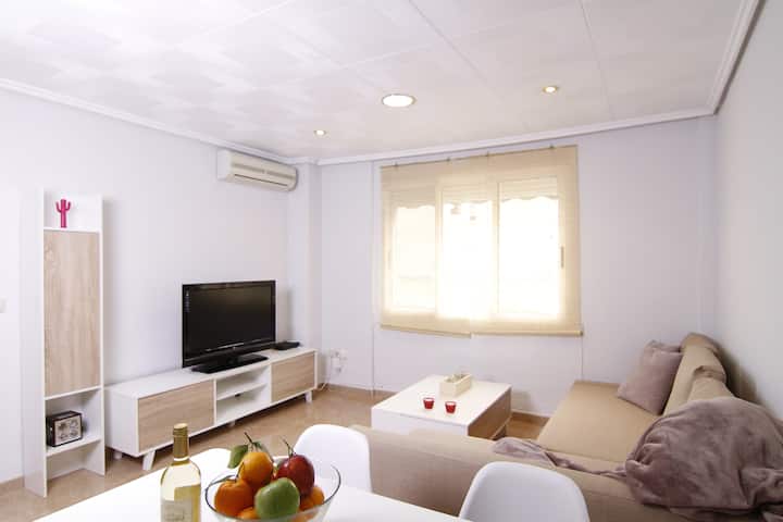Malvarrosa Beach Apartment. Cabanyal Area. Wifi - El Saler
