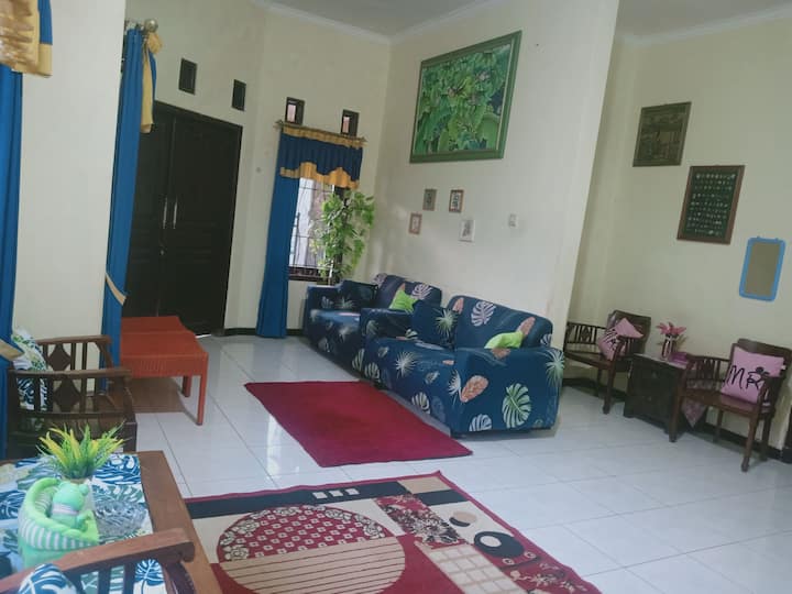 Mutiara Homestay - Malang
