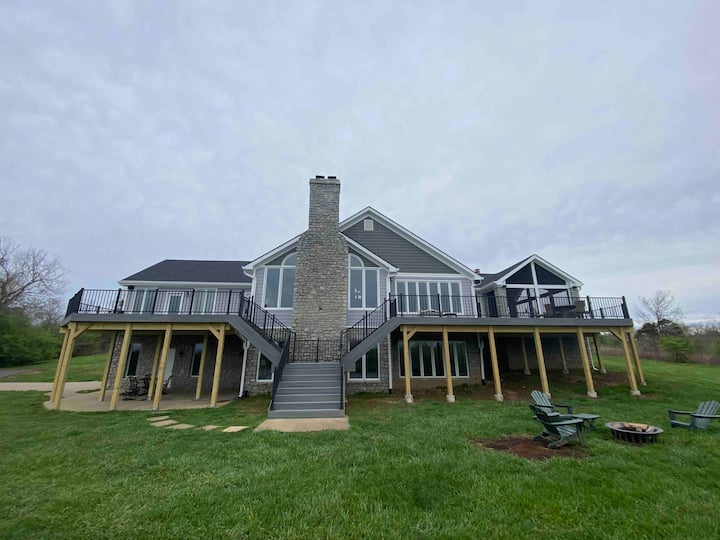Lake/farm Retreat - Lexington, KY