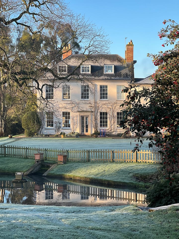 Cosy Wing Of English Rectory, Hot Tub. Gardens - Taunton