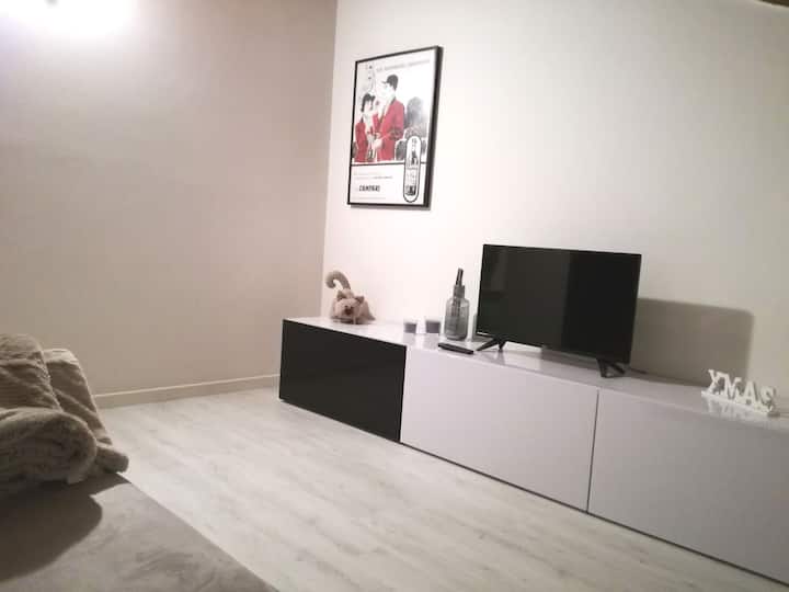 Verona Relays + Free Private Parking - Verona