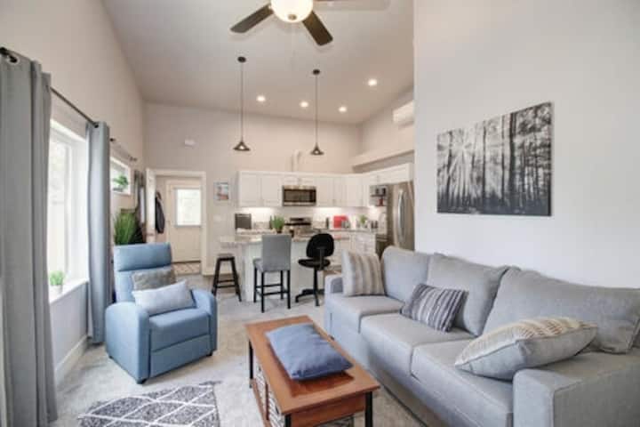 New Midtown Hip-6 - Sacramento, CA
