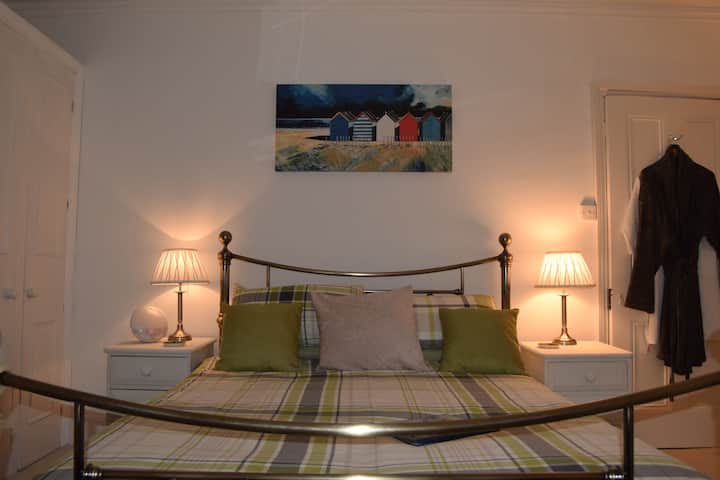 Stunning Southwold Location (Metres From Beach) - Southwold