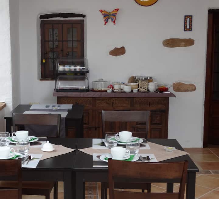 Authentieke Spaanse B&b In Groene Omgeving - Comares