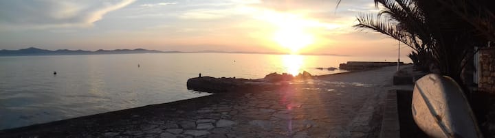 Mate's Pier Seafront Apartment - Zadar