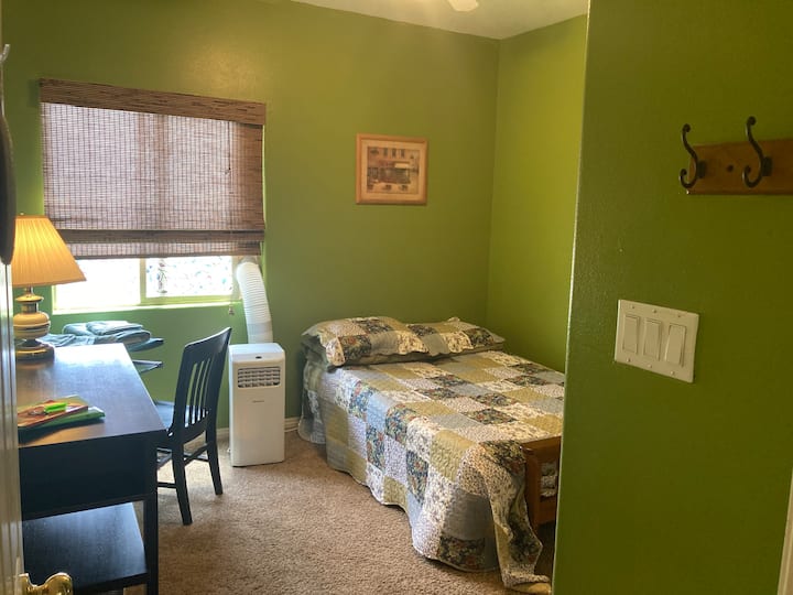 Casa Sandoval: Private Room - Santa Fe, NM