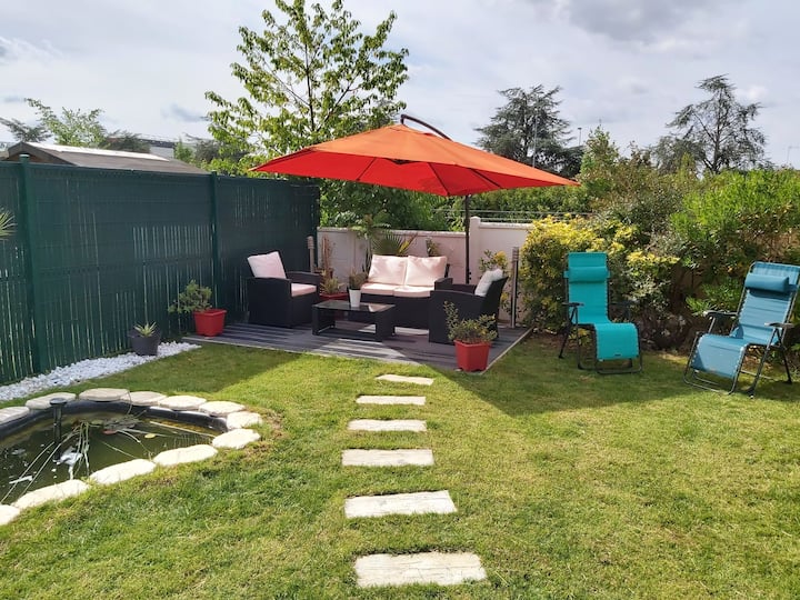 Magnifique Villa Avec Un Très Beau Jardin - Cergy